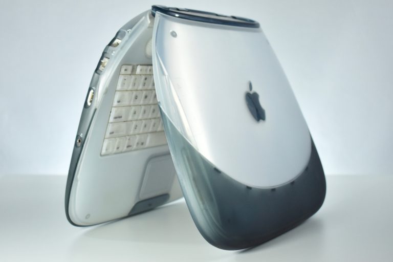 iBook G3/366 SE (graphite, 2000) – mattjfuller.com